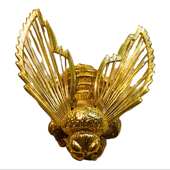 Monet | Jewelry | Vintage Monet Spinneret Insect Bee Brooch Wire Shiny ...